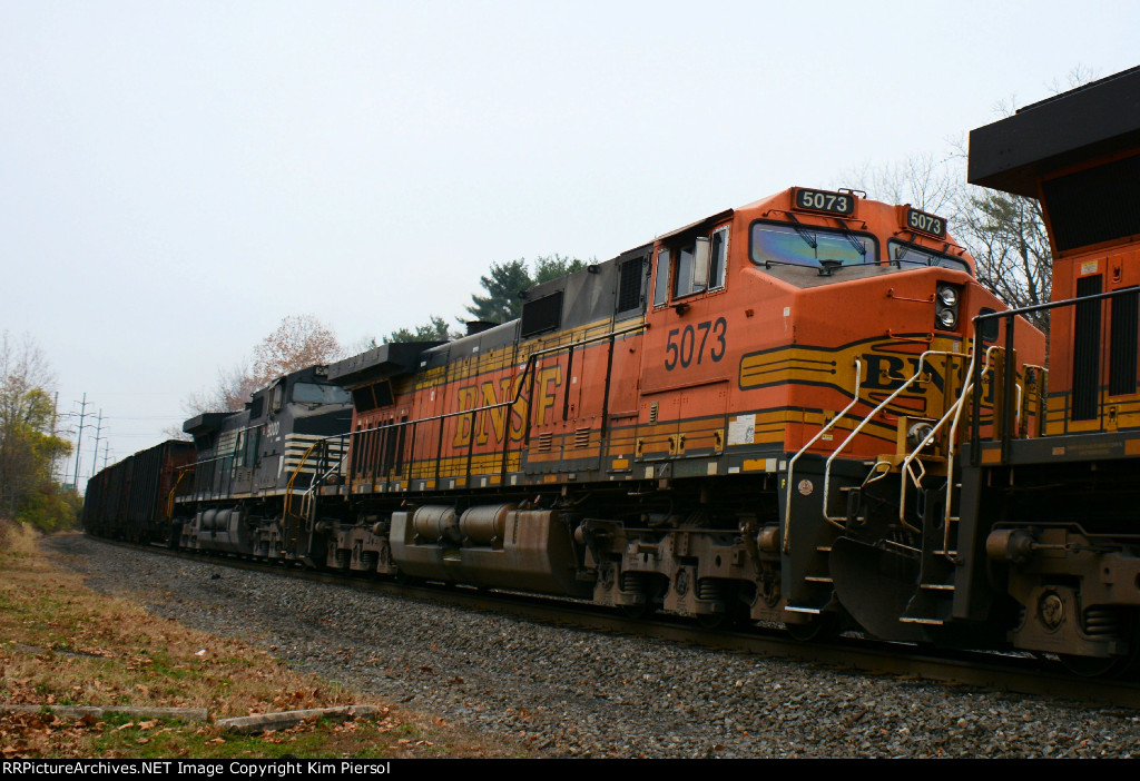 BNSF 5073